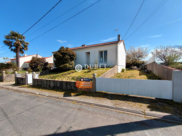 Maison à vendre - Coëx - 5 pièces - 3 chambres