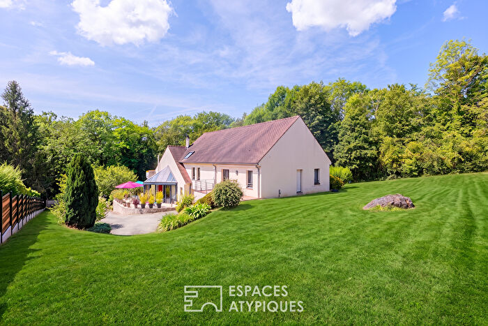 Maison 9 pièces à Oinville-sur-Montcient, à vendre