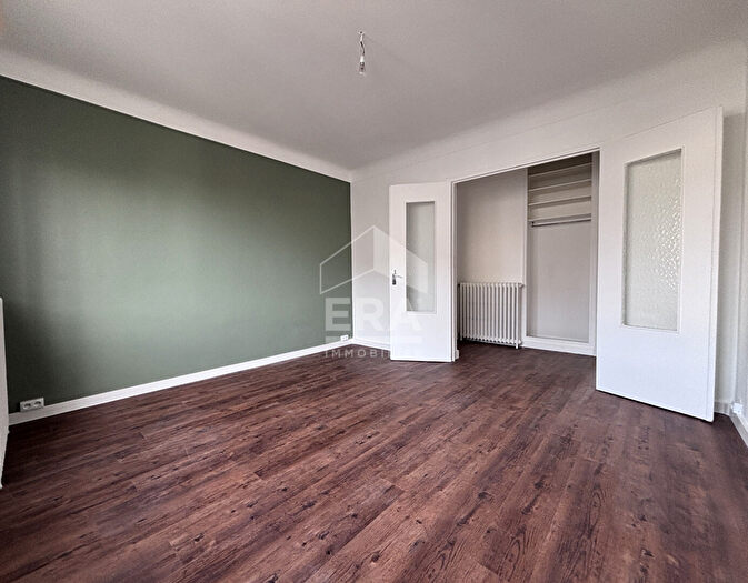 Maison à louer - Orléans, La Madeleine, Saint-Laurent - 5 pièces - 4 chambres