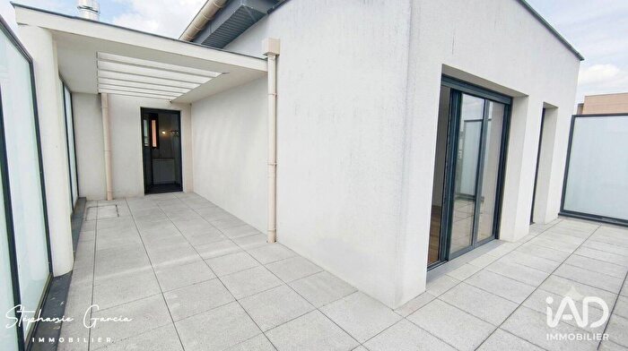 Collavéri-Kubacki, Livry-Gargan : Appartement 3 pièces à louer