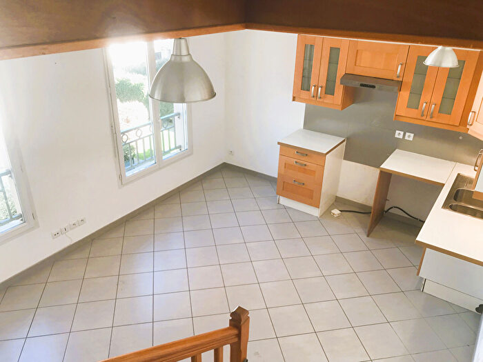 Appartement à vendre - Pontault-Combault, Centre commercial - 3 pièces - 2 chambres