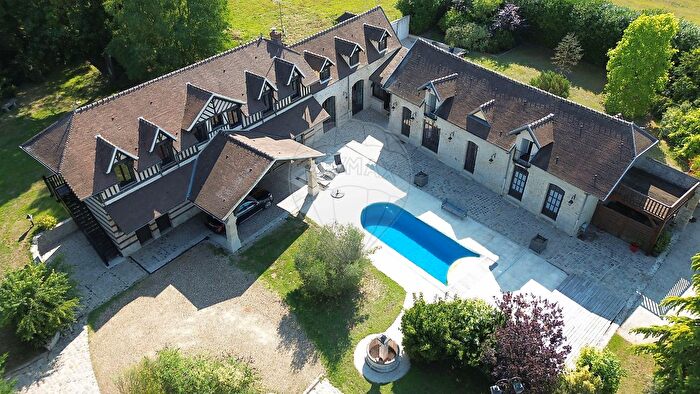 Maison à vendre - Senlis, Villevert - 12 pièces - 6 chambres