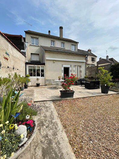 Maison à vendre - Saint-Satur - 15 pièces - 6 chambres