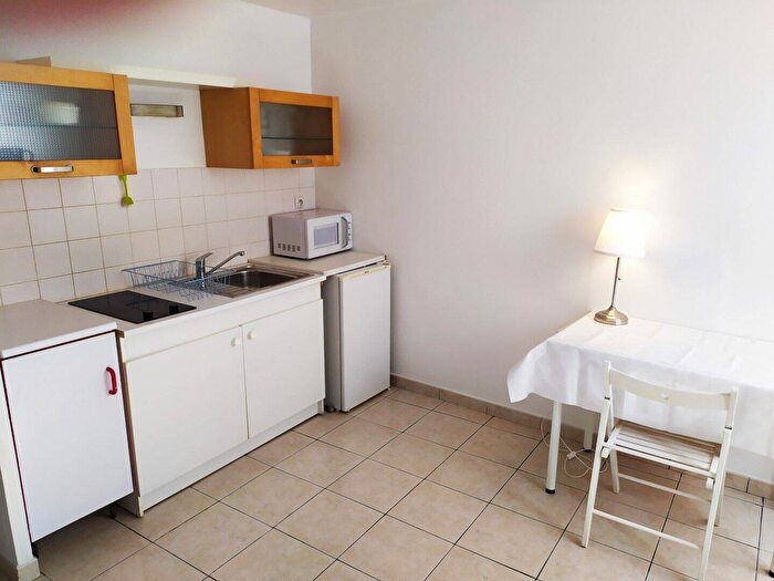 Appartement 1 pièce à Saint Vincent, Lyon 1er arrondissement, à louer