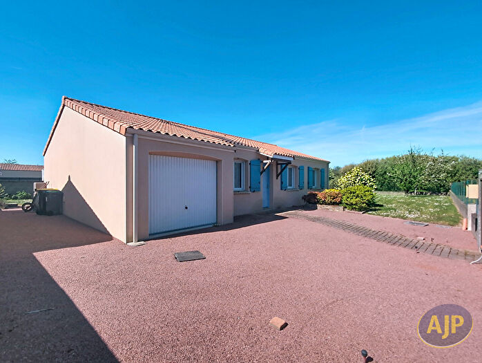 Maison à vendre - Vieillevigne - 6 pièces - 4 chambres