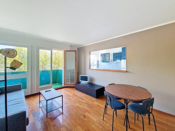 Appartement à louer - Les Blagis, Bourg-la-Reine - 2 pièces - 1 chambre