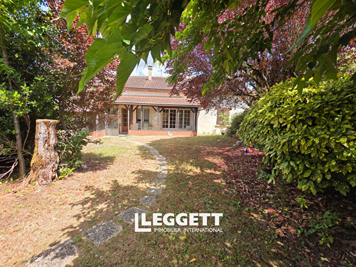 Saint-Astier : Maison 7 pièces à vendre