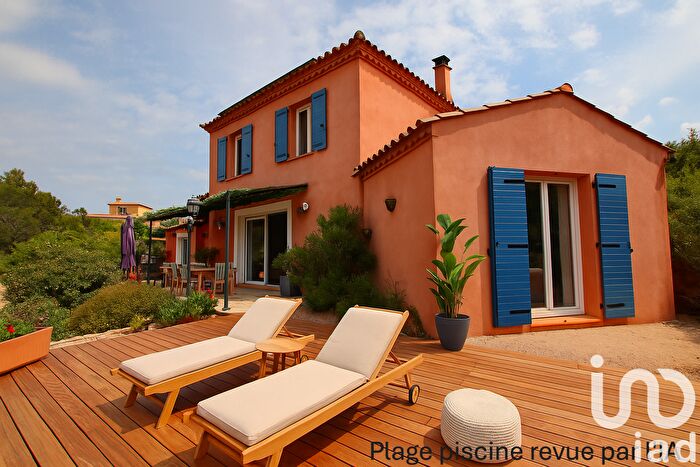 Maison à vendre - Nîmes, Terres de Rouvière, LEau Bouillie - 5 pièces - 4 chambres