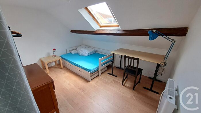 Appartement à louer - Compiègne, Centre-ville - 1 pièce