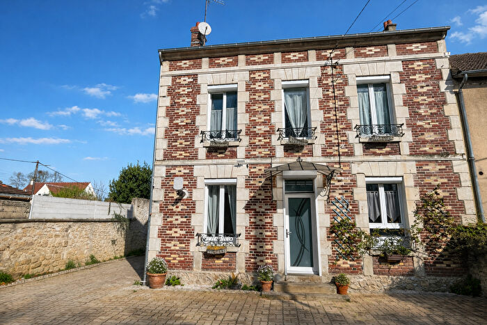 Maison à vendre - Vaumoise - 6 pièces - 4 chambres