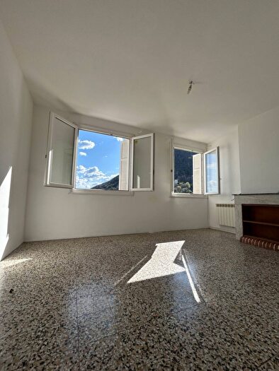 Appartement à louer - Cervione - 4 pièces - 3 chambres