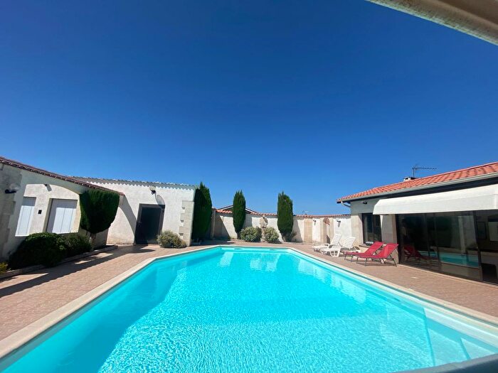 Castres-Gironde - Maison 4 pièces à vendre
