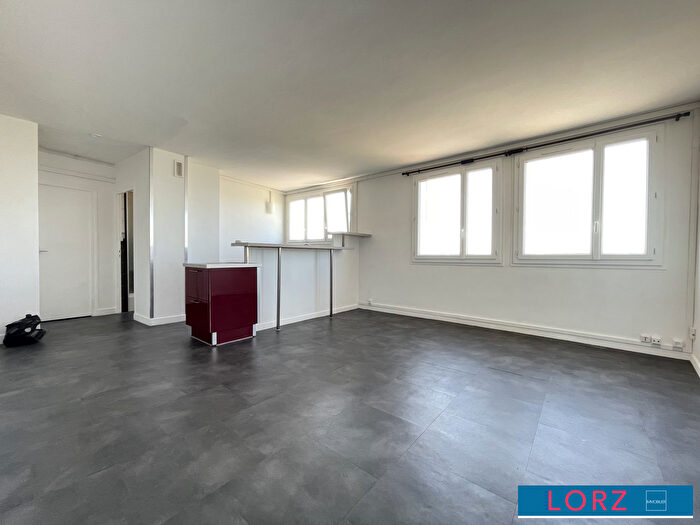 Bourges, Centre-ville, Charlet, Lahitolle, Pignoux, Sembat : Appartement 2 pièces à vendre