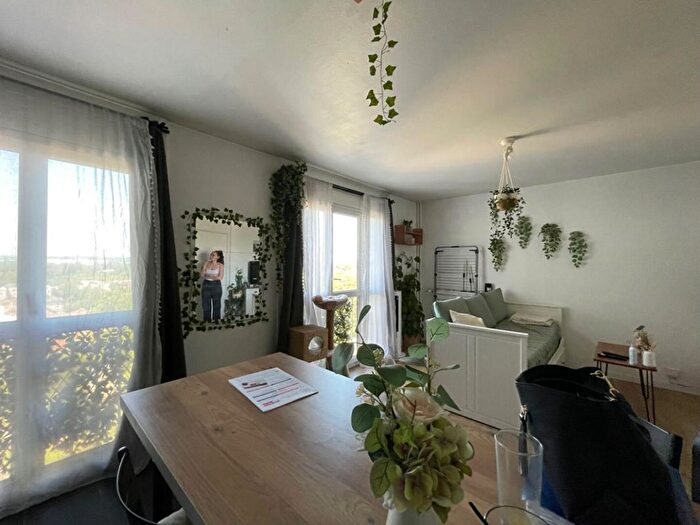 Appartement 1 pièce à Saint-Ouen-l'Aumône, à louer