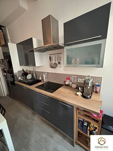 Centre Ville, Aix-en-Provence : Appartement 1 pièce à louer