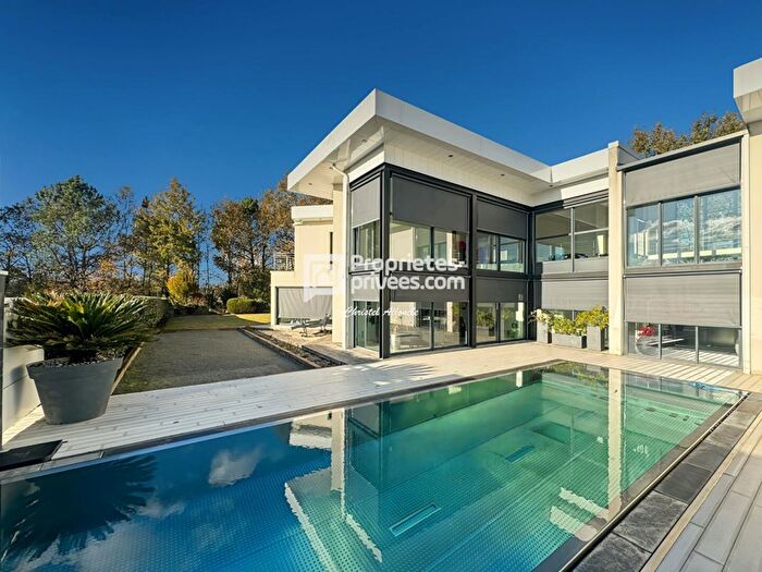 Maison à vendre - Pessac, Magonty - 9 pièces - 5 chambres