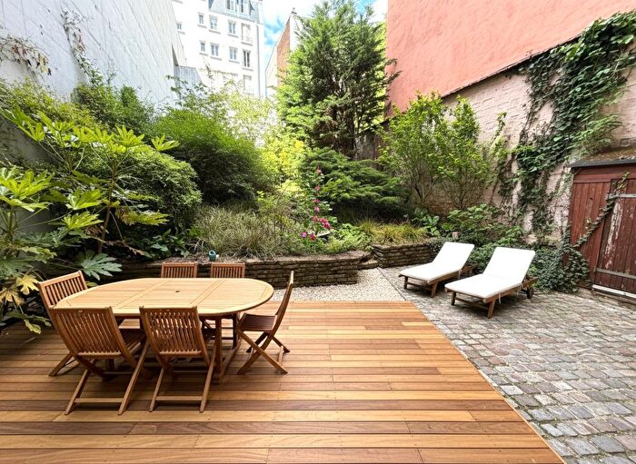 Appartement 6 pièces à Paris 20ème, Gambetta, à vendre