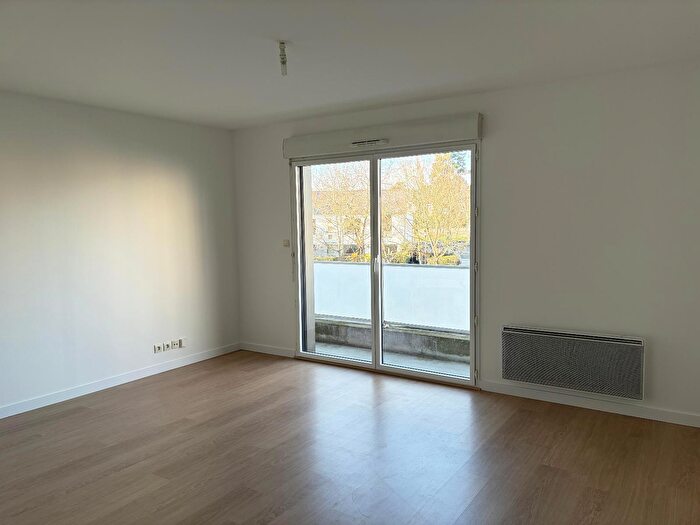 Appartement à louer - Quartiers Nord-Est, Jeanne dArc - 3 pièces - 2 chambres
