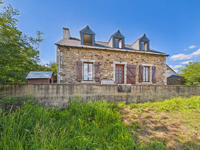 Maison 3 pièces à Plonévez-du-Faou, à vendre