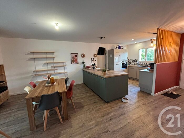 Maison à louer - Orleix - 4 pièces - 3 chambres