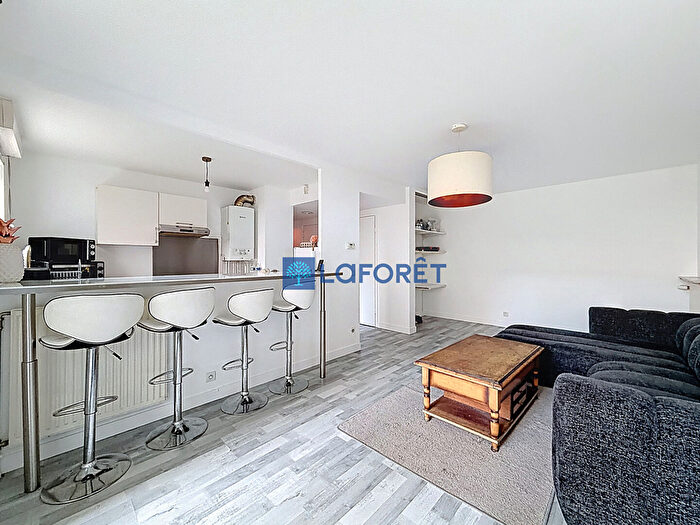 Appartement à vendre - Chilly-Mazarin, Centre-ville - 3 pièces - 2 chambres