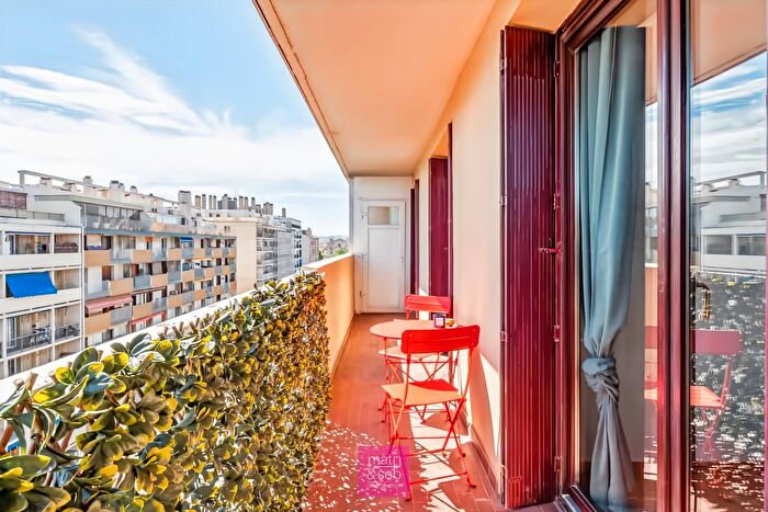 Marseille 2ème, La Joliette : Appartement 3 pièces à vendre