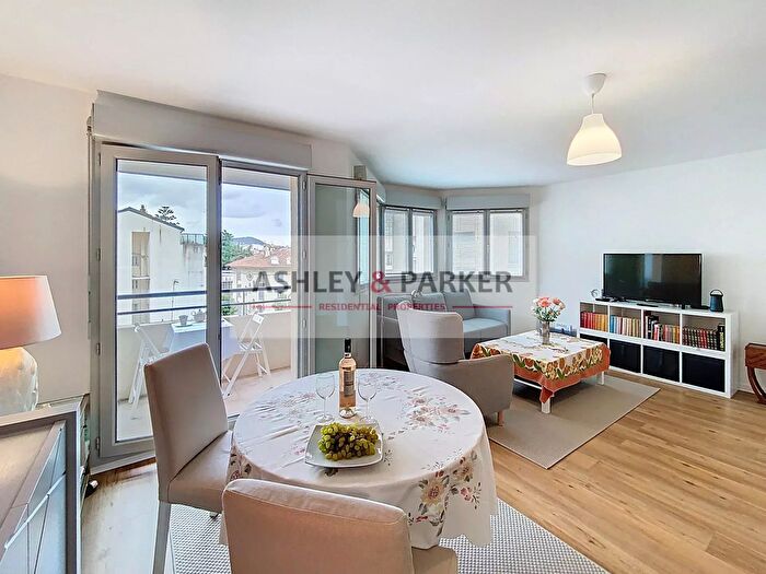 Appartement à vendre - Nice, Carré dor - 2 pièces - 1 chambre