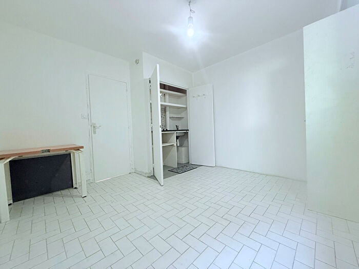 Appartement 1 pièce à vendre - Sèvres, Centre-ville, Cristallerie, Manufacture, Danton