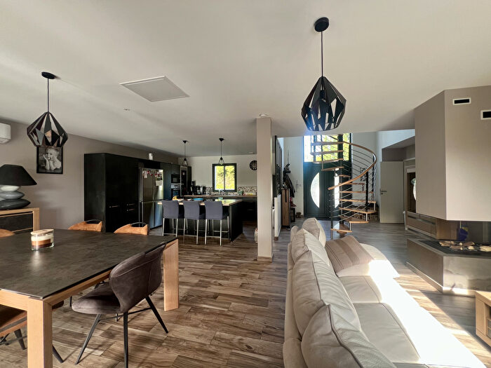 Maison à vendre - Fresnoy-le-Luat - 7 pièces - 5 chambres