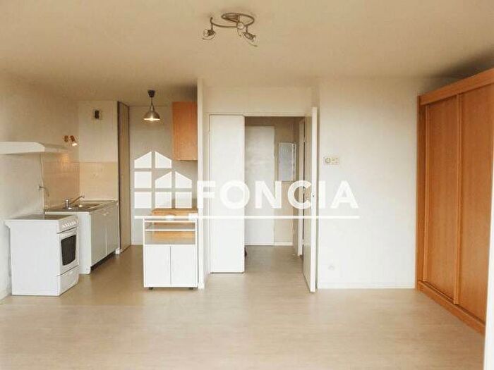 Appartement à louer - Coulee Verte, Meulan-en-Yvelines - 1 pièce