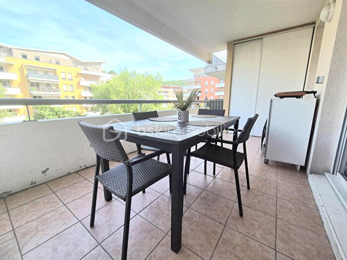 Appartement 5 pièces à vendre - Échirolles, Centre-ville