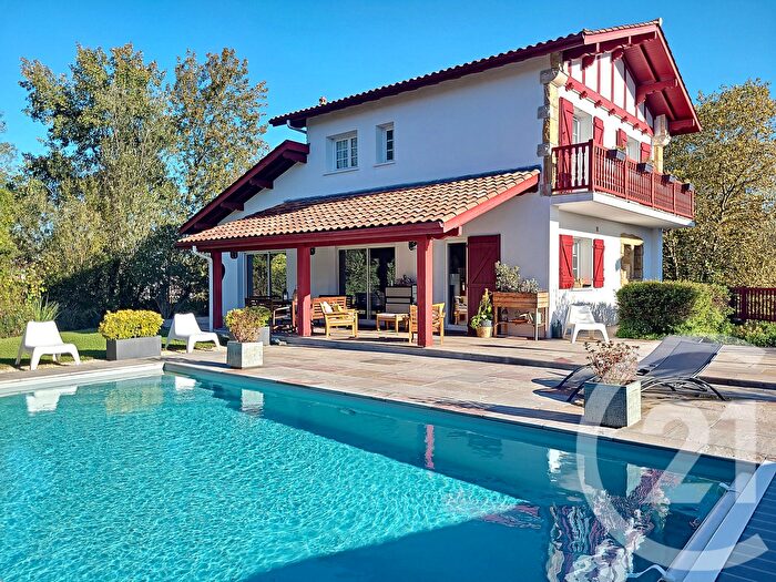 Maison à vendre - Saint-Pierre-dIrube - 9 pièces - 7 chambres