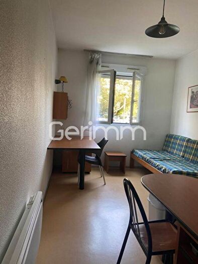 Appartement à louer - Nord, Gières - 1 pièce