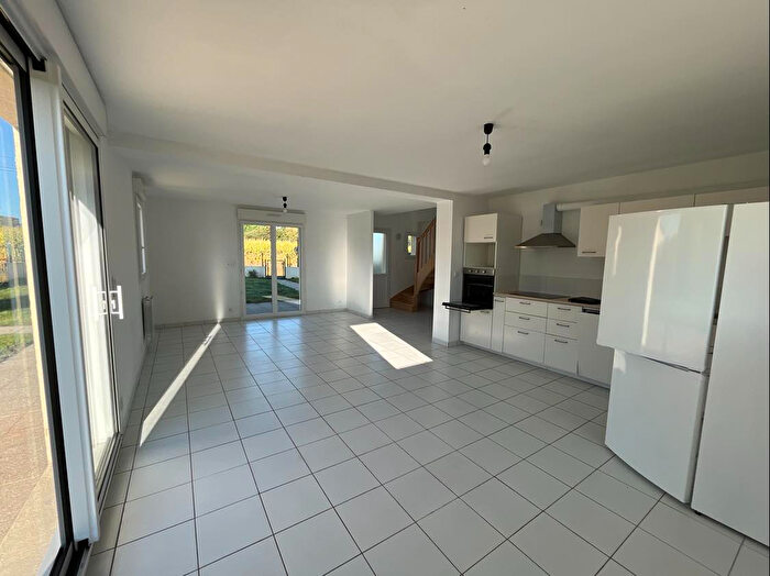 Maison 6 pièces à louer à Melesse