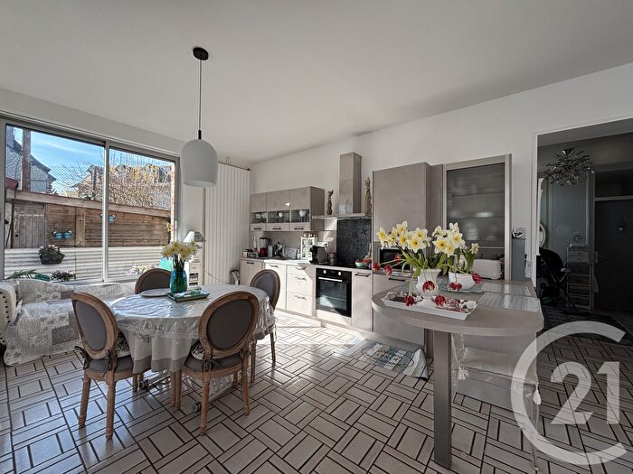 Appartement à vendre - Bagnoles-de-lOrne - 2 pièces - 1 chambre