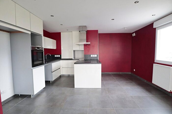 Appartement à vendre - Saint-Martin-le-Vinoux - 3 pièces - 2 chambres