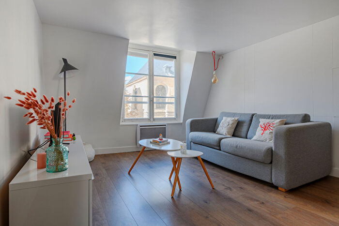 Appartement à vendre - Paris e , Les Iles - 1 pièce - 1 chambre