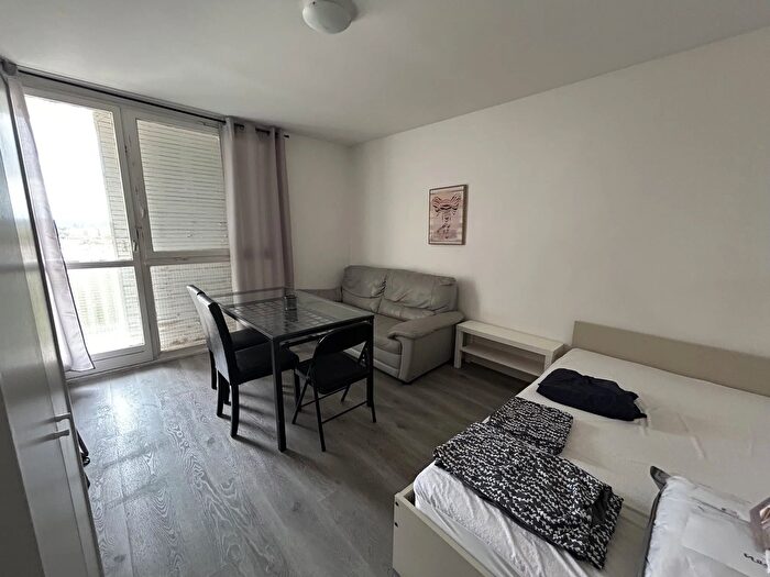Appartement 4 pièces à Saint-Étienne-du-Rouvray, Castors, Aviateurs, Champ de Courses, à vendre