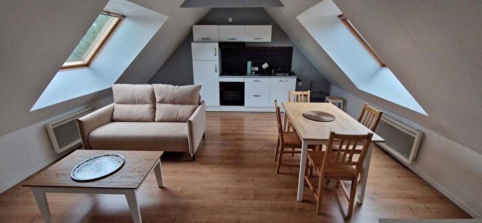 Pommerit-le-Vicomte : Appartement 2 pièces à louer