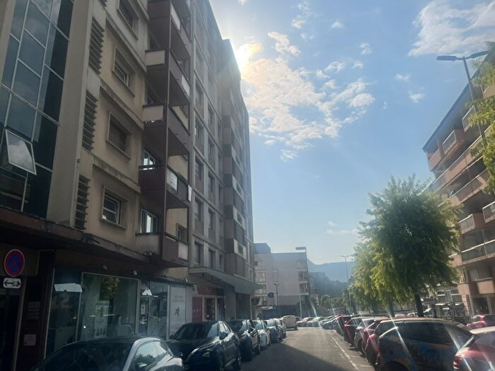 Aix-les-Bains, Centre-ville - Appartement 4 pièces à louer