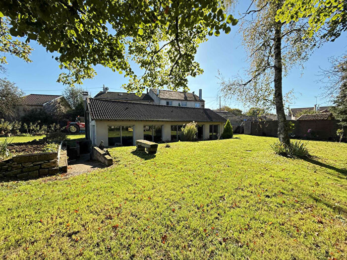 Maison 10 pièces à vendre à Vrécourt
