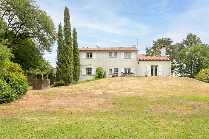 Gétigné : Maison 11 pièces à vendre