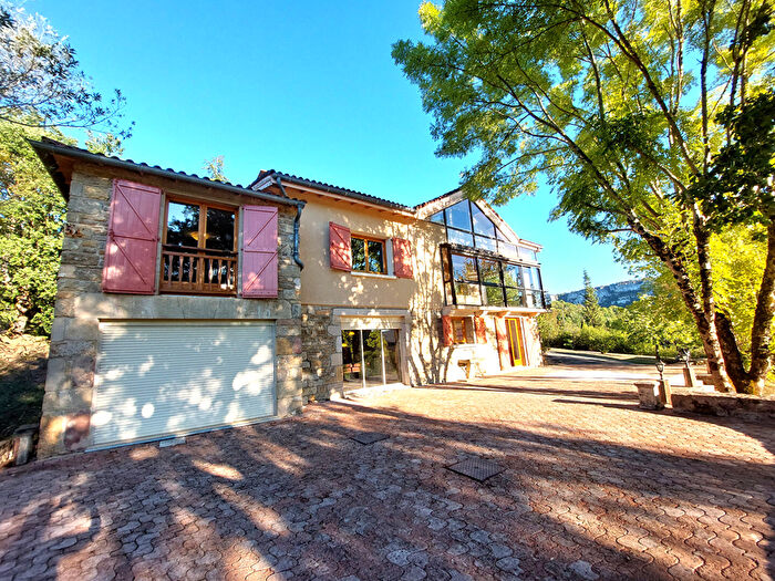 Maison 10 pièces à Saint-Antonin-Noble-Val, à vendre