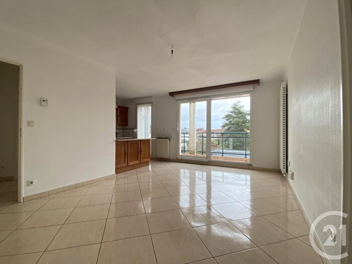 Appartement à louer - Moulins-lès-Metz - 3 pièces - 2 chambres