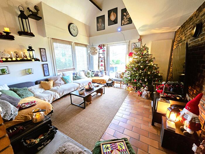 Maison à vendre - Auneau - 7 pièces - 4 chambres