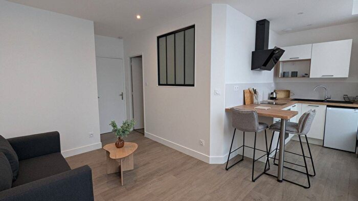 Appartement à louer - Orléans - 2 pièces - 1 chambre