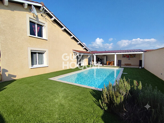 Maison 6 pièces à Montverdun, à vendre