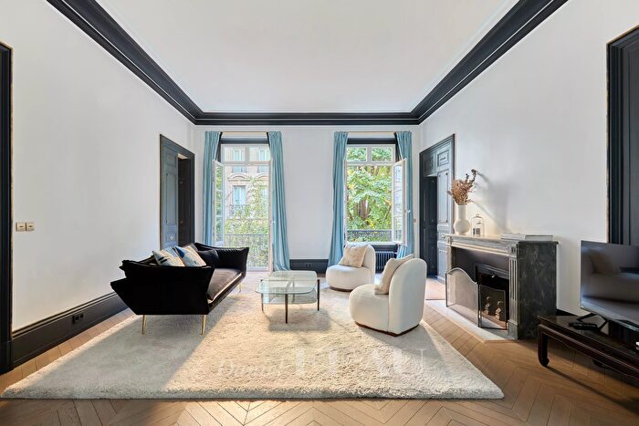 Appartement 5 pièces à Paris 16ème, Dauphine, à louer