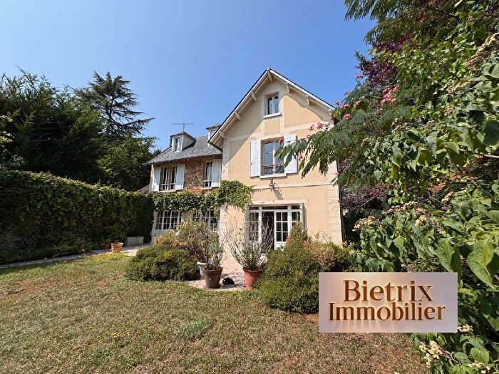 Maison à vendre - LIsle-Adam - 9 pièces - 6 chambres