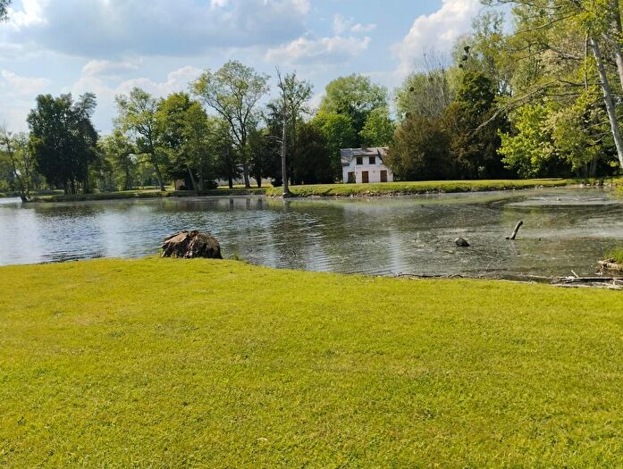 Saint-Maurice-Montcouronne : Maison 14 pièces à vendre